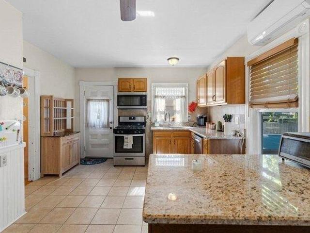 house with 3 bedroom, New Bedford MA DS103807681
