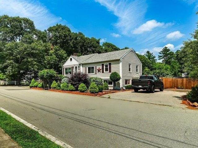 house with 3 bedroom, New Bedford MA DS104009144