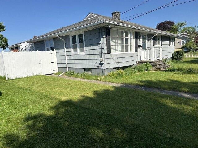house with 3 bedroom, New Bedford MA ES103037343