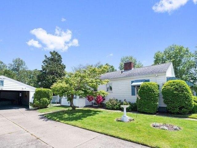 house with 3 bedroom, New Bedford MA ES103125522