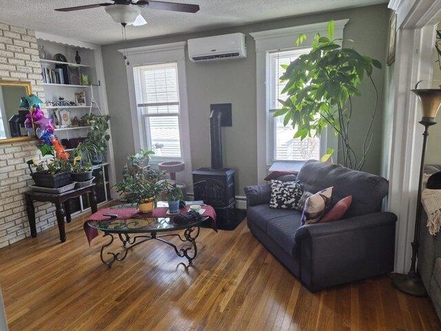 house with 3 bedroom, New Bedford MA ES103126267