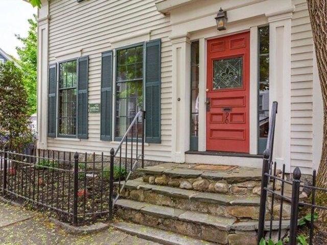 house with 3 bedroom, New Bedford MA ES103588817
