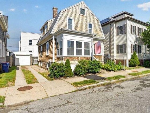 house with 3 bedroom, New Bedford MA ES103887386