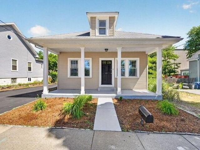 house with 3 bedroom, New Bedford MA ES104540120