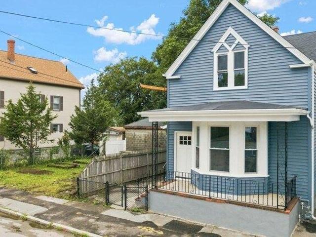 house with 3 bedroom, New Bedford MA ES104850117