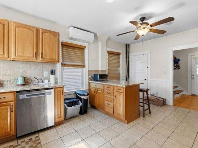house with 3 bedroom, New Bedford MA ES105081237