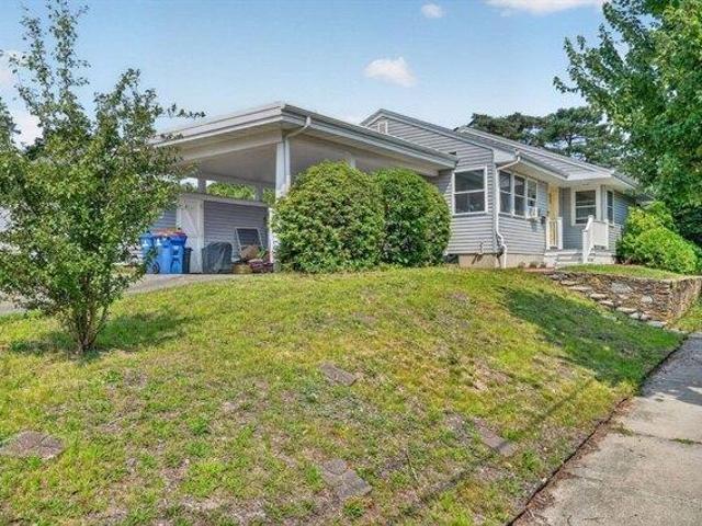 house with 3 bedroom, New Bedford MA ES105094905