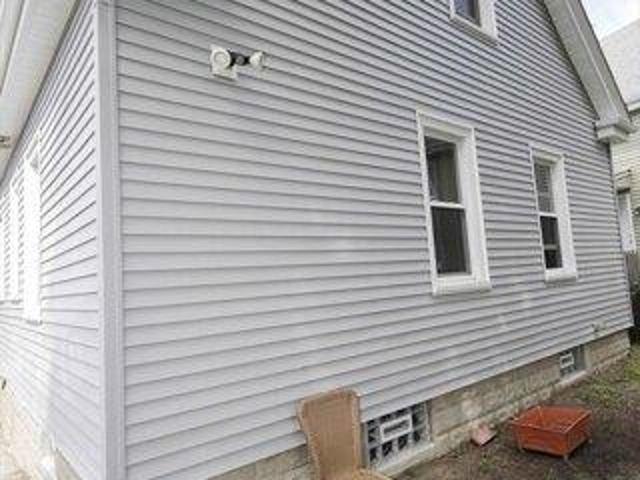 house with 3 bedroom, New Bedford MA ES105095549