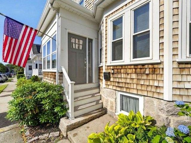house with 3 bedroom, New Bedford MA ES105176493