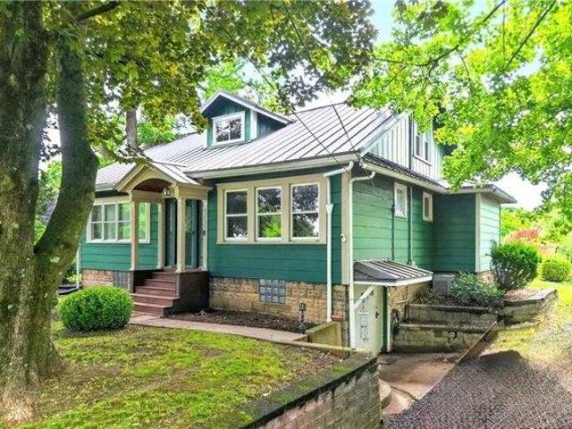 house with 3 bedroom, New Brighton PA ES103625256