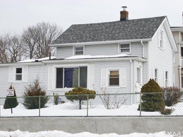 house with 3 bedroom, New Britain CT DS101998097