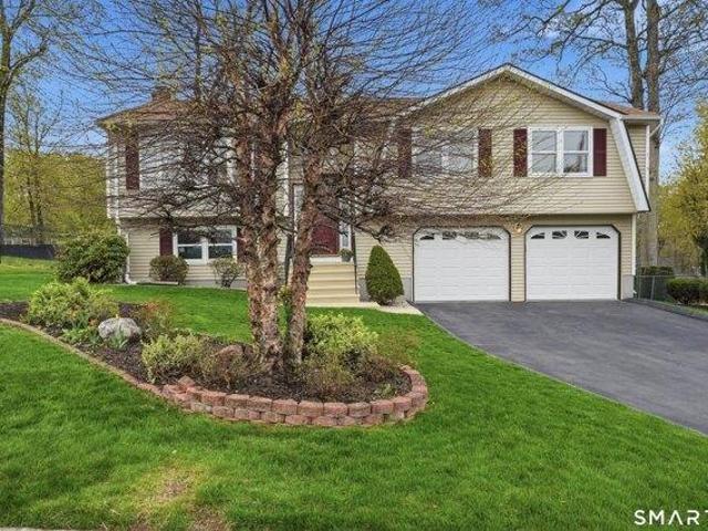 house with 3 bedroom, New Britain CT DS102823421
