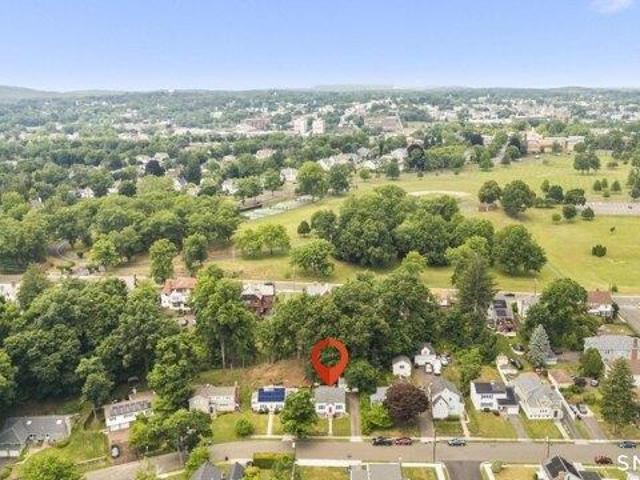 house with 3 bedroom, New Britain CT DS104237269