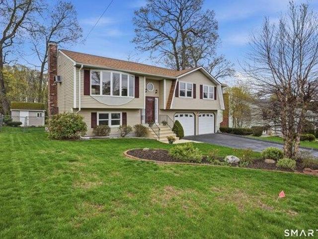 house with 3 bedroom, New Britain CT ES102823421