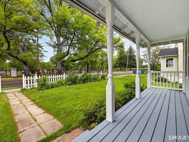 house with 3 bedroom, New Britain CT ES103071097