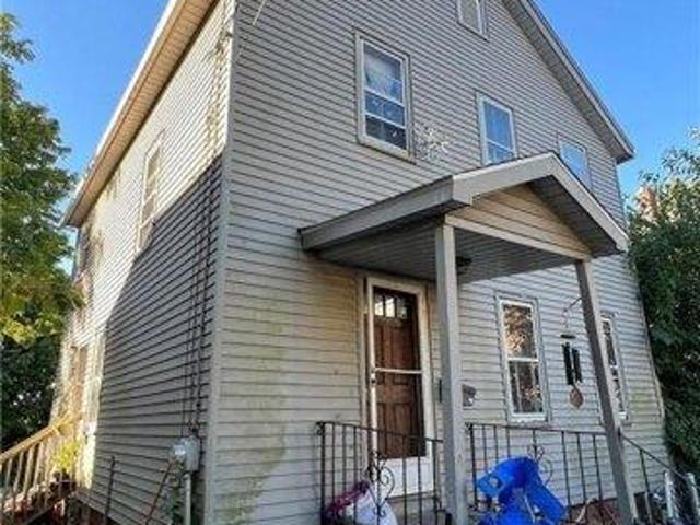 house with 3 bedroom, New Britain CT ES103098409