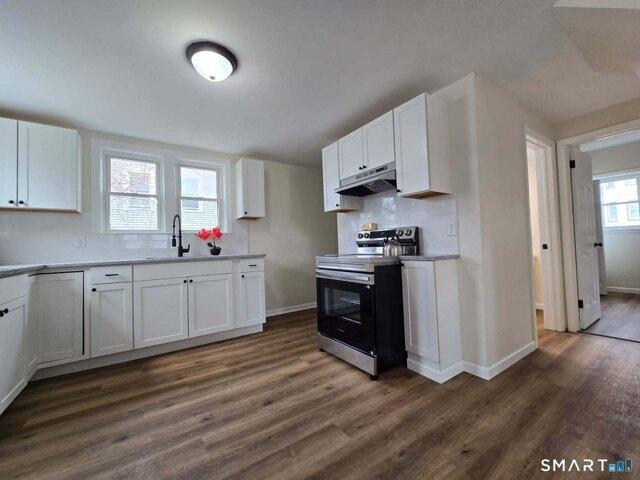 house with 3 bedroom, New Britain CT ES103187790