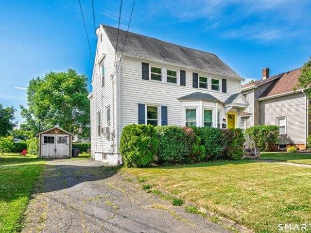 house with 3 bedroom, New Britain CT ES104299519
