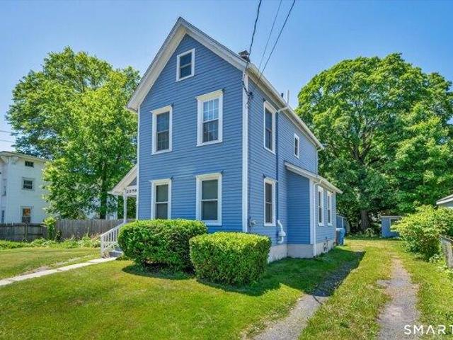 house with 3 bedroom, New Britain CT ES104514635