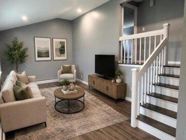 house with 3 bedroom, New Britain CT ES104809964