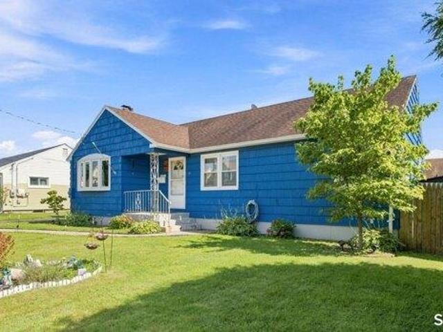 house with 3 bedroom, New Britain CT ES105144919