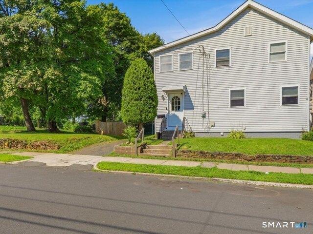 house with 3 bedroom, New Britain CT ES105157617