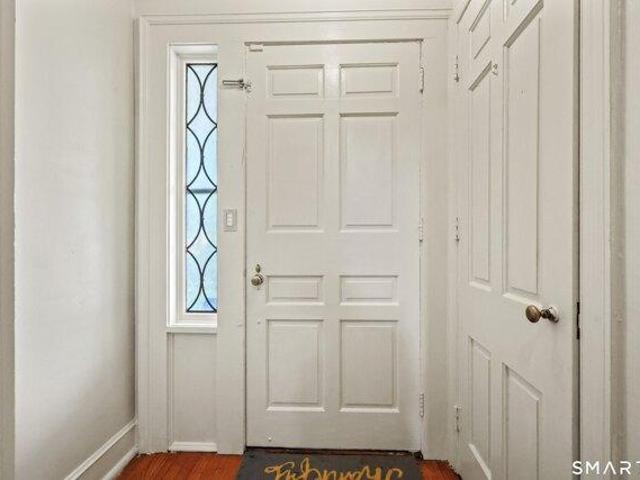 house with 3 bedroom, New Britain CT ES105124654