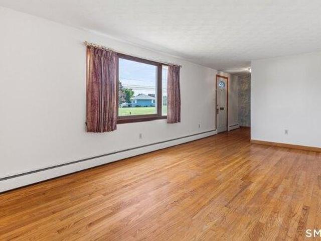 house with 3 bedroom, New Britain CT ES105125610