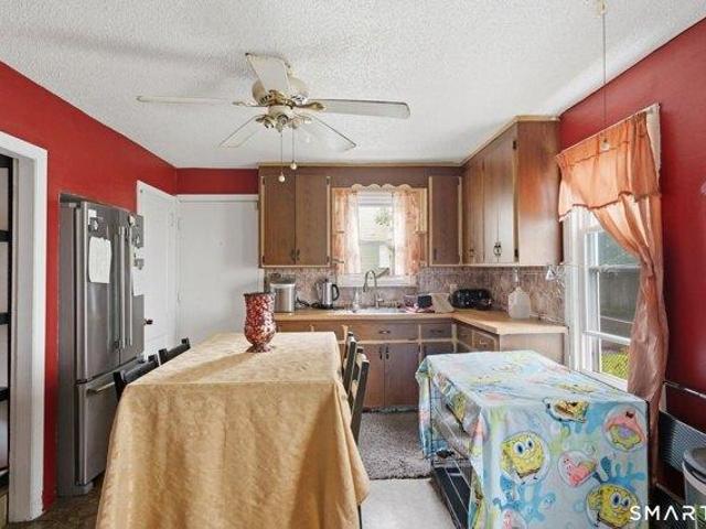house with 3 bedroom, New Britain CT ES105126765