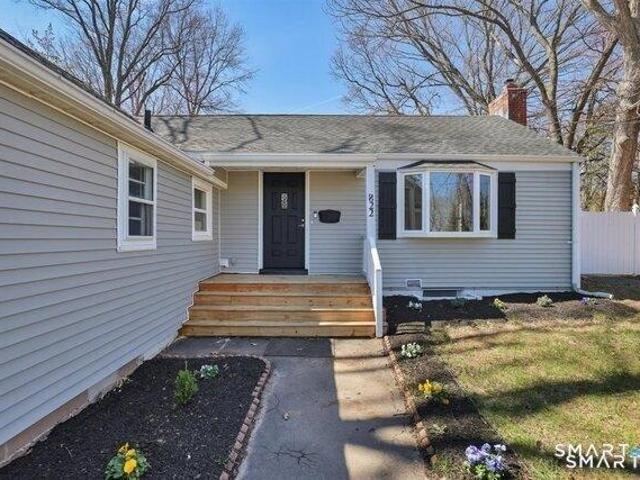 house with 3 bedroom, New Britain CT ES105207945