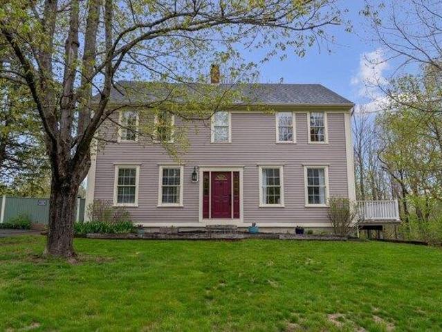 house with 3 bedroom, New Gloucester ME ES104044425
