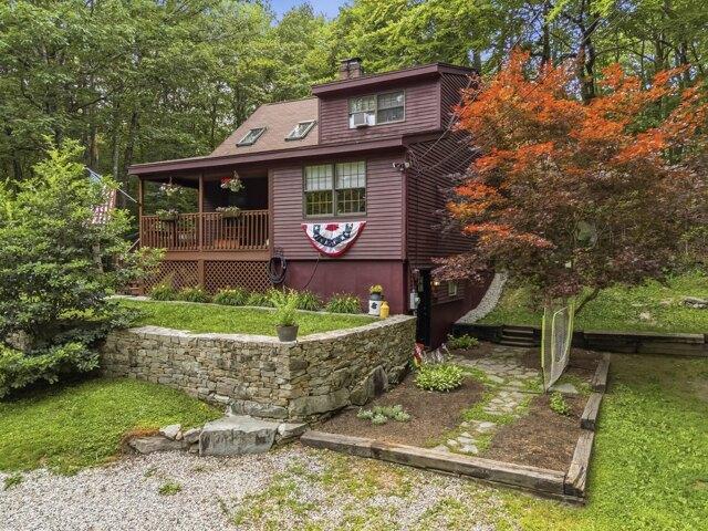 house with 3 bedroom, New Gloucester ME ES104919942