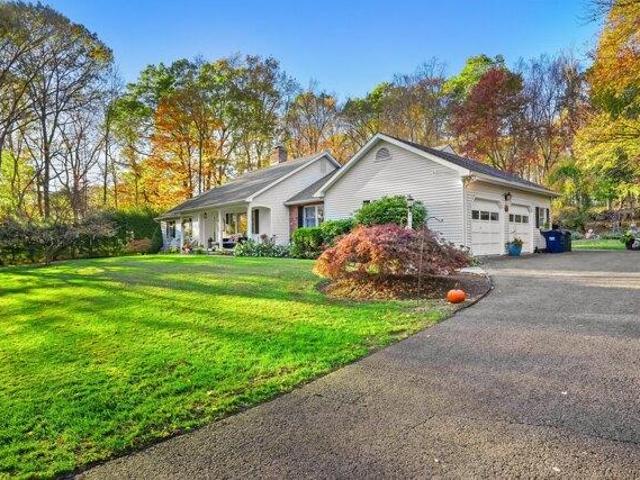 house with 3 bedroom, New Fairfield CT DS103162416