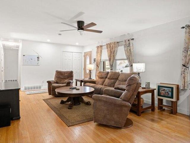 house with 3 bedroom, New Fairfield CT ES104237187