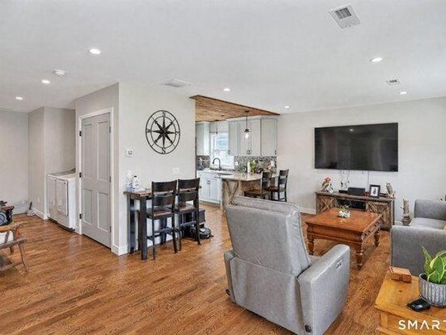 house with 3 bedroom, New Fairfield CT ES104570948
