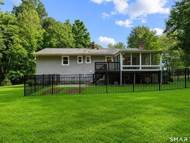 house with 3 bedroom, New Fairfield CT ES105142990