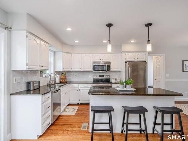 house with 3 bedroom, New Fairfield CT ES103071034
