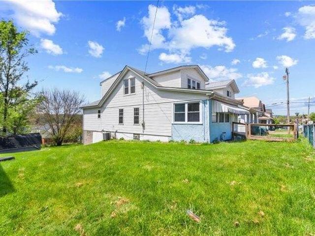 house with 3 bedroom, New Kensington PA ES103623662