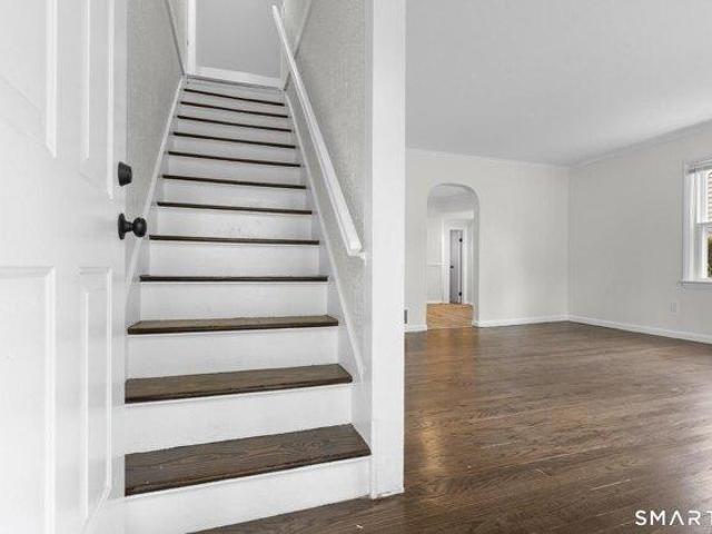 house with 3 bedroom, New Haven CT DLS102345134