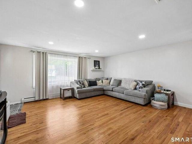 house with 3 bedroom, New Haven CT ES102825890
