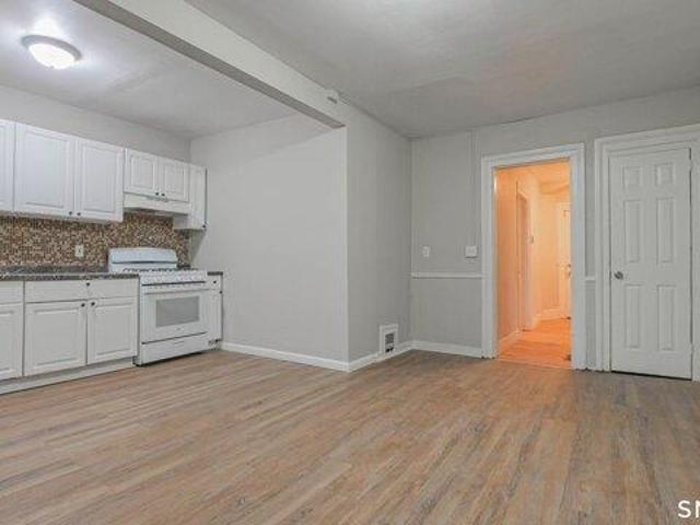 house with 3 bedroom, New Haven CT ES104789453