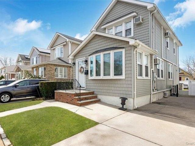 house with 3 bedroom, New Hyde Park NY DLS101800031