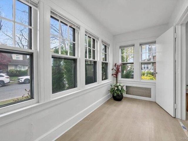 house with 3 bedroom, New Hyde Park NY ES104906775