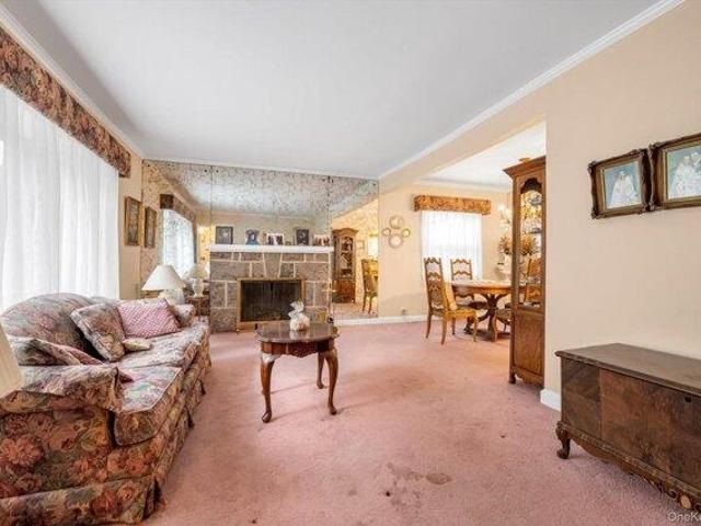 house with 3 bedroom, New Hyde Park NY ES104901725
