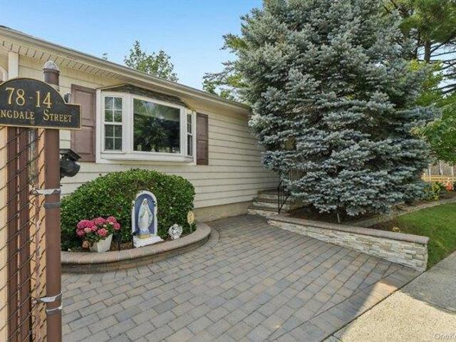 house with 3 bedroom, New Hyde Park NY ES105190880