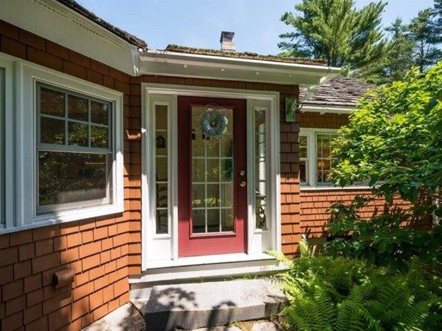 house with 3 bedroom, New London NH ES104761485