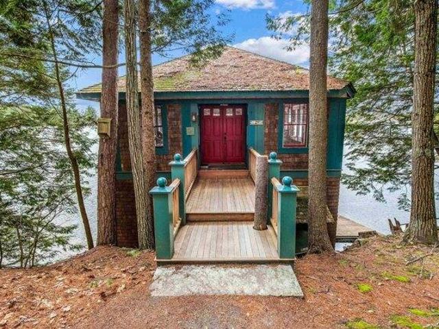 house with 3 bedroom, New London NH ES103499169