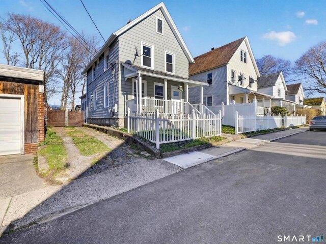 house with 3 bedroom, New London CT DS102028518