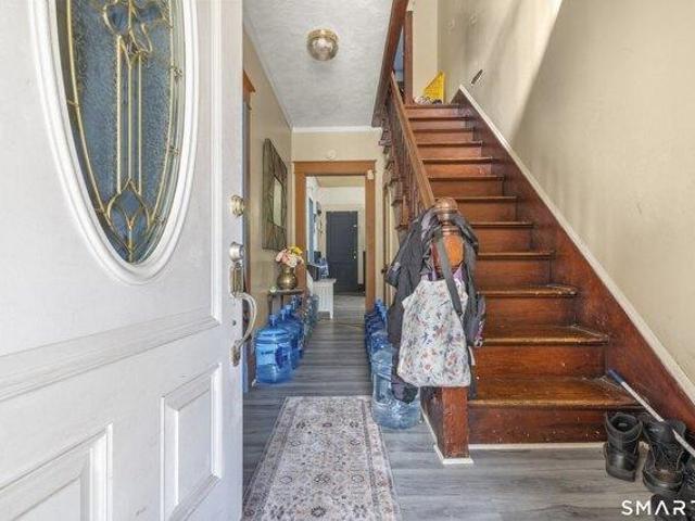 house with 3 bedroom, New London CT ES104296418