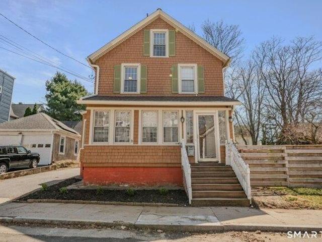 house with 3 bedroom, New London CT ES102825587